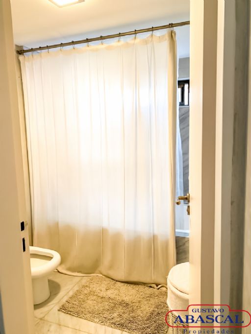 Gustavo Abascal Propiedades