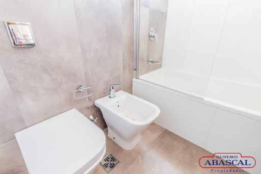 Gustavo Abascal Propiedades