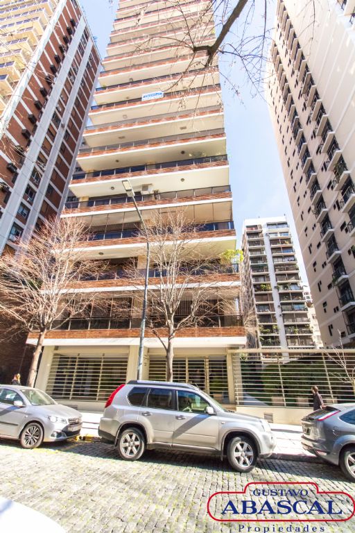 Gustavo Abascal Propiedades