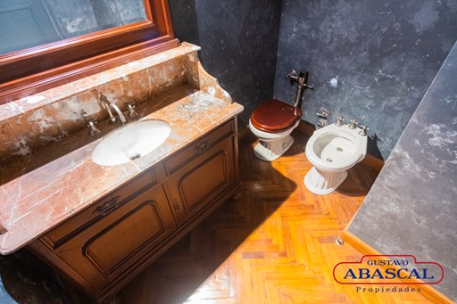 Gustavo Abascal Propiedades