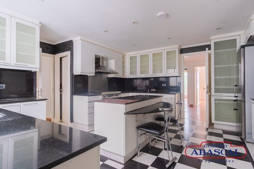 Gustavo Abascal Propiedades